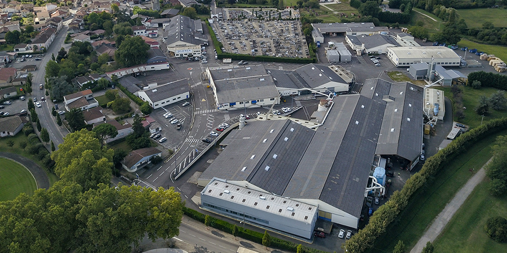 Les collaborateurs de l'usine JELD-WEN ont eu l'honneur d'accueillir ...